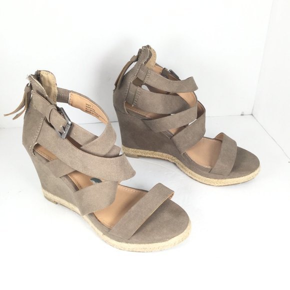 Report | Shoes | Report Warhawk Wedges Taupe Size 7 | Poshmark